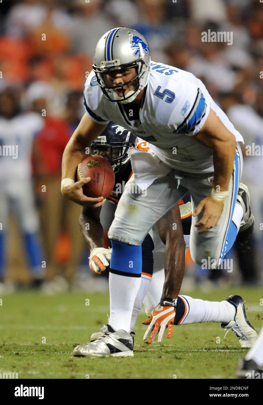 Detroit Lions quarterback Drew Stanton runs for a touchdown against the ...