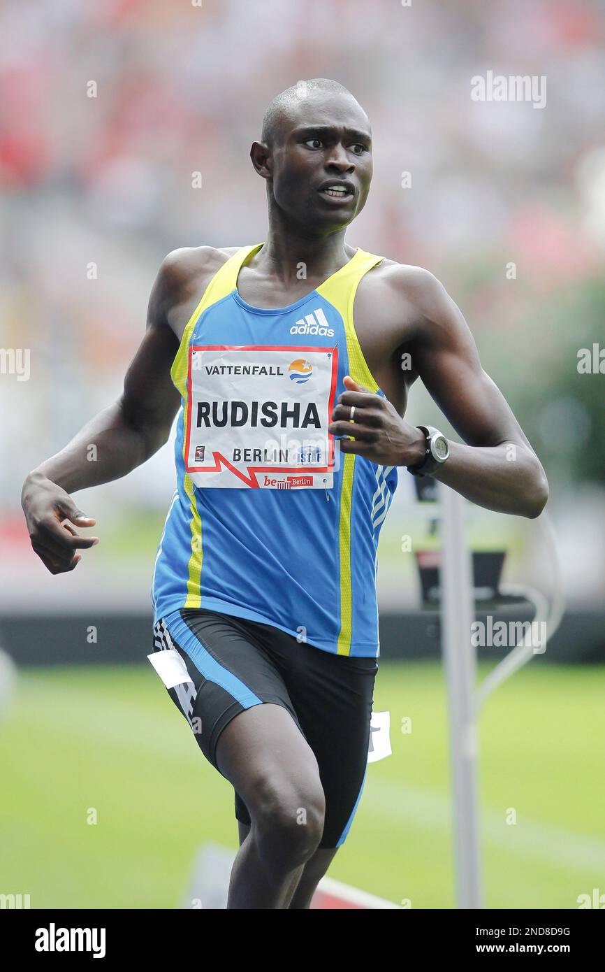 David Rudisha of Kenya runs to win the Men's 800 meters during the ...