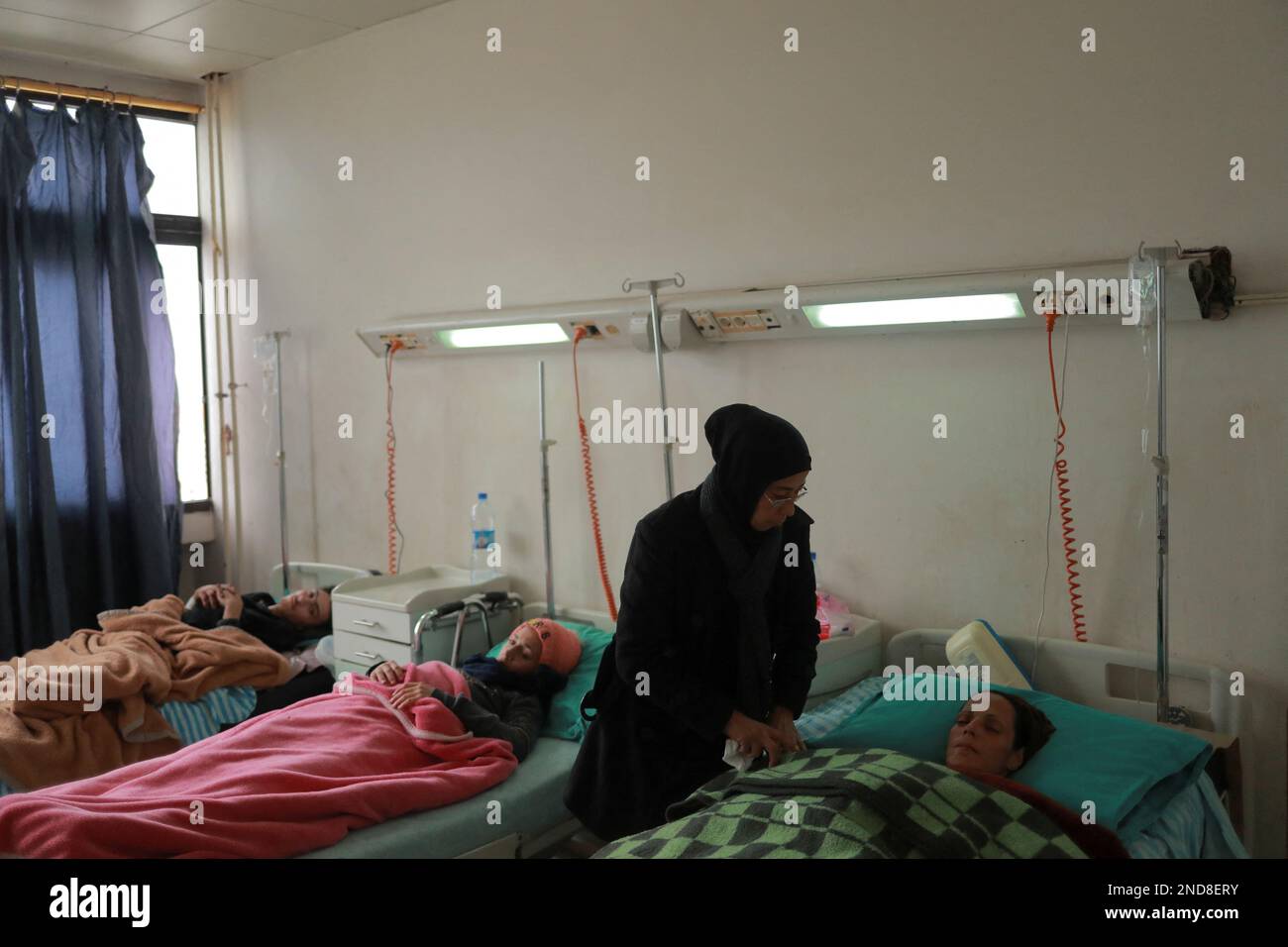 Syria earthquake injuries hi-res stock photography and images - Alamy
