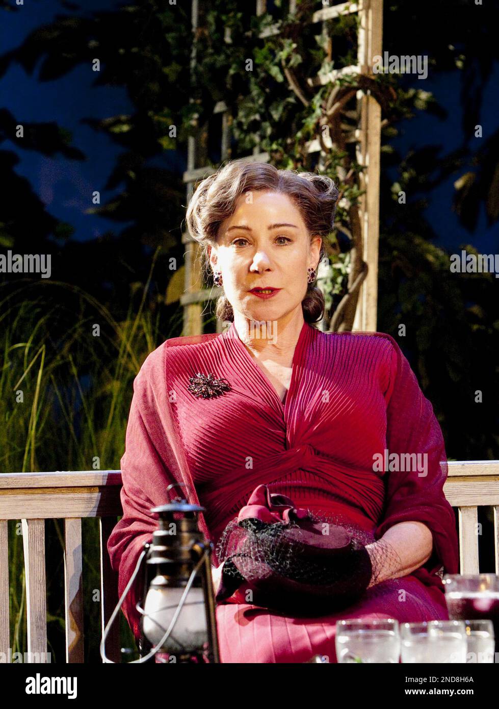 Zoe wanamaker hi-res stock photography and images - Alamy