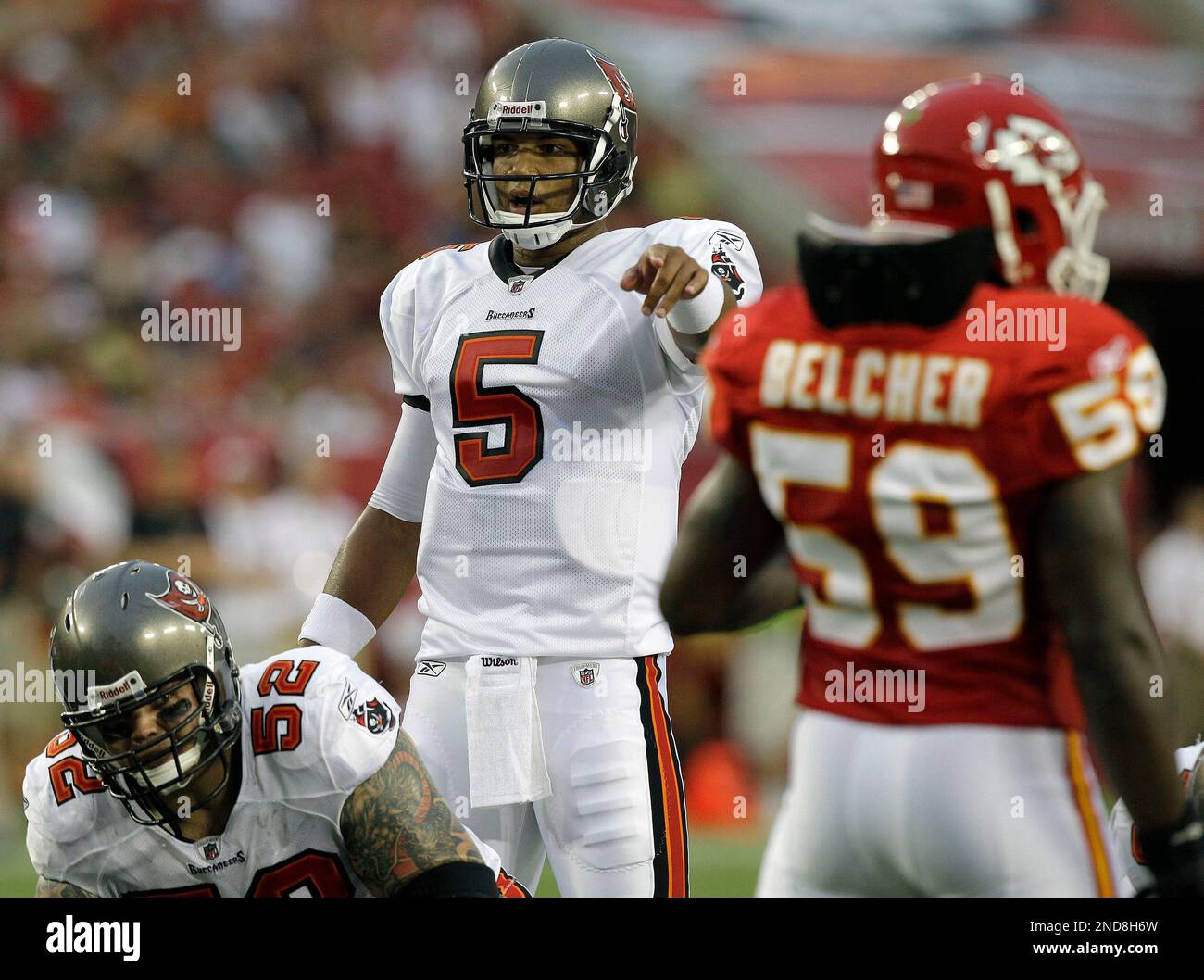 Tampa Bay Buccaneers quarterback Josh Freeman (5) points at Kansas City ...