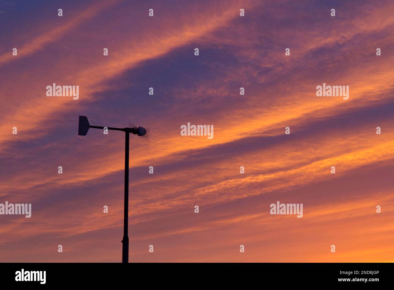 Red wind light hi-res stock photography and images - Alamy
