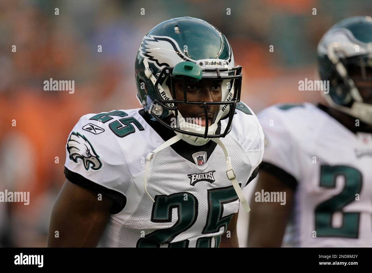 Philadelphia Eagles running back LeSean McCoy (25) warms up prior to an ...