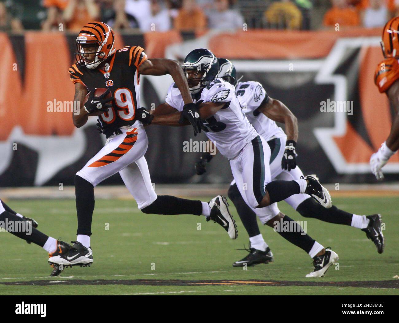 Cincinnati Bengals wide receiver Jerome Simpson (89)b02 half of an NFL ...