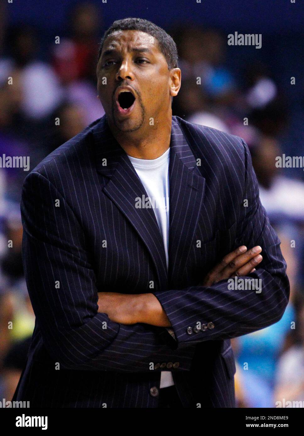 Chicago Sky head coach Steve Key yells his team during the second half ...