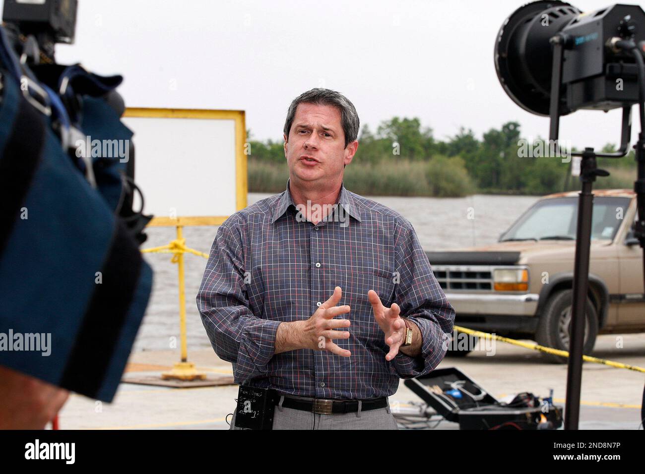 Sen. David Vitter, R-La., participates in a remote television interview ...