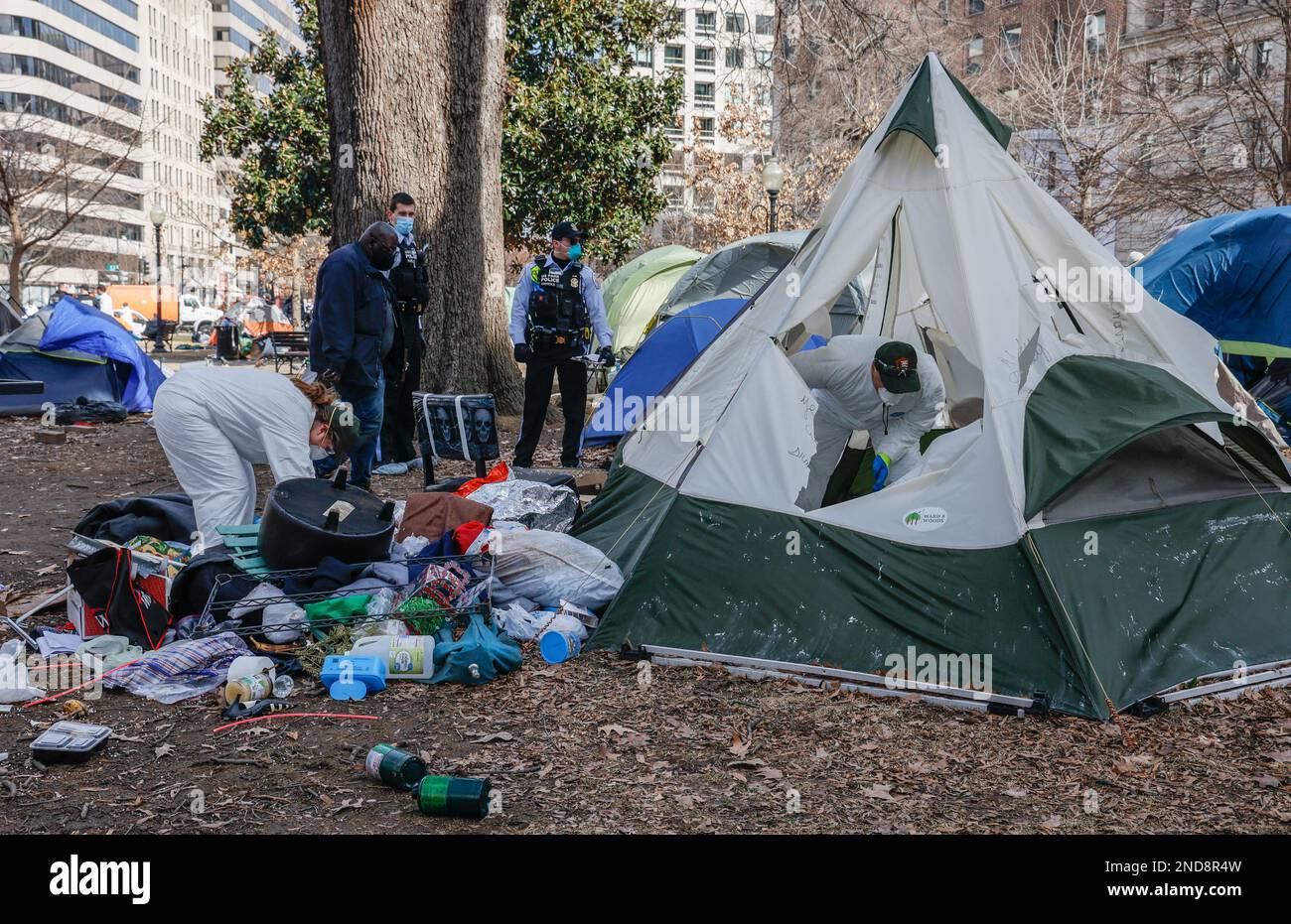 Homeless tent washington dc hi-res stock photography and images - Alamy