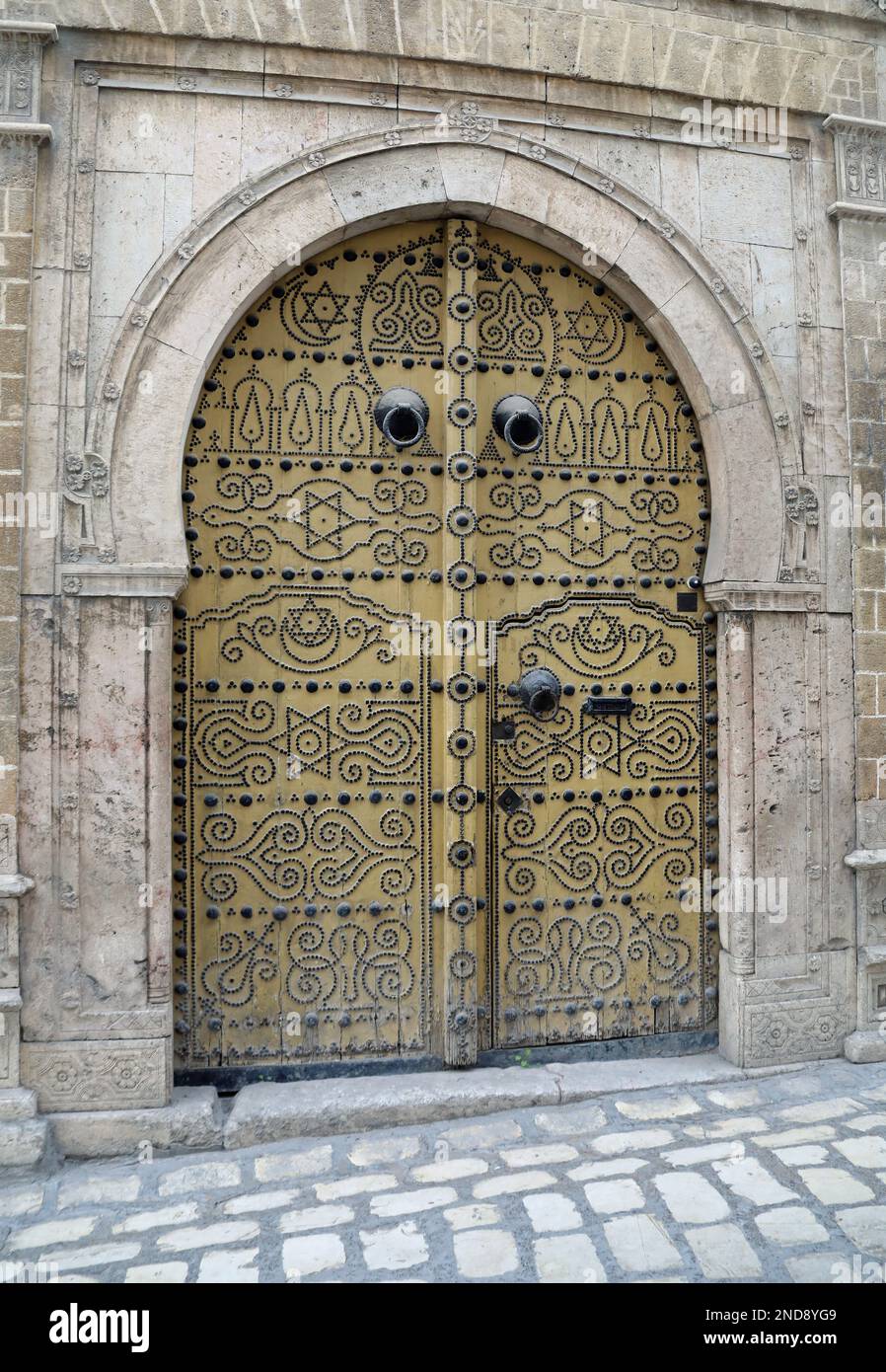Old door in the Medina of Tunis Stock Photo - Alamy