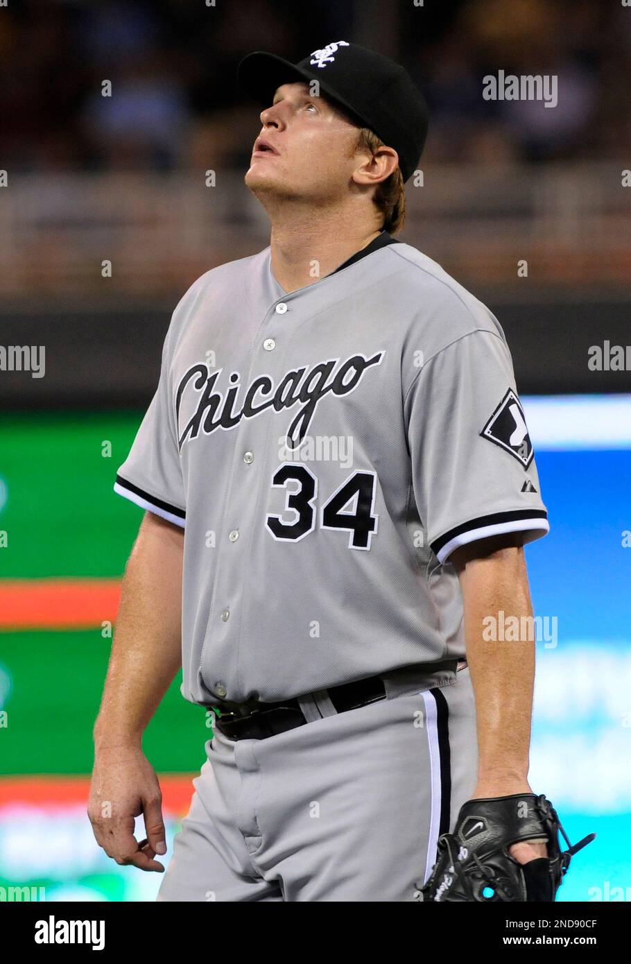 Chicago White Sox pitcher Gavin Floyd leaves the game after giving up ...