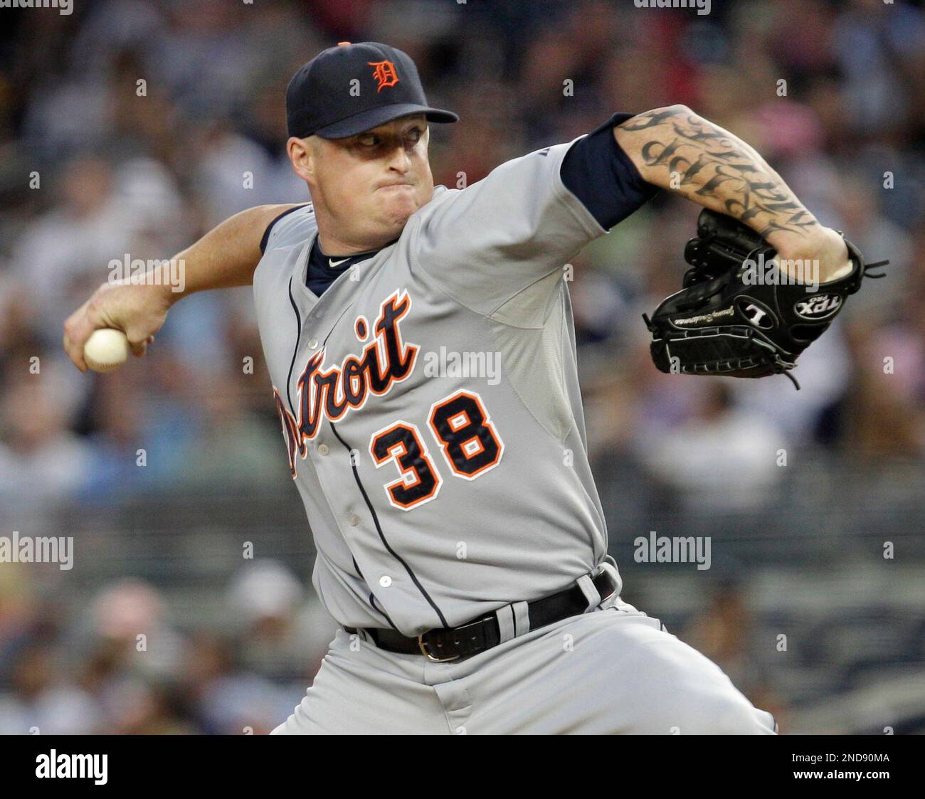 Detroit Tigers starting pitcher Jeremy Bonderman delivers in the first ...