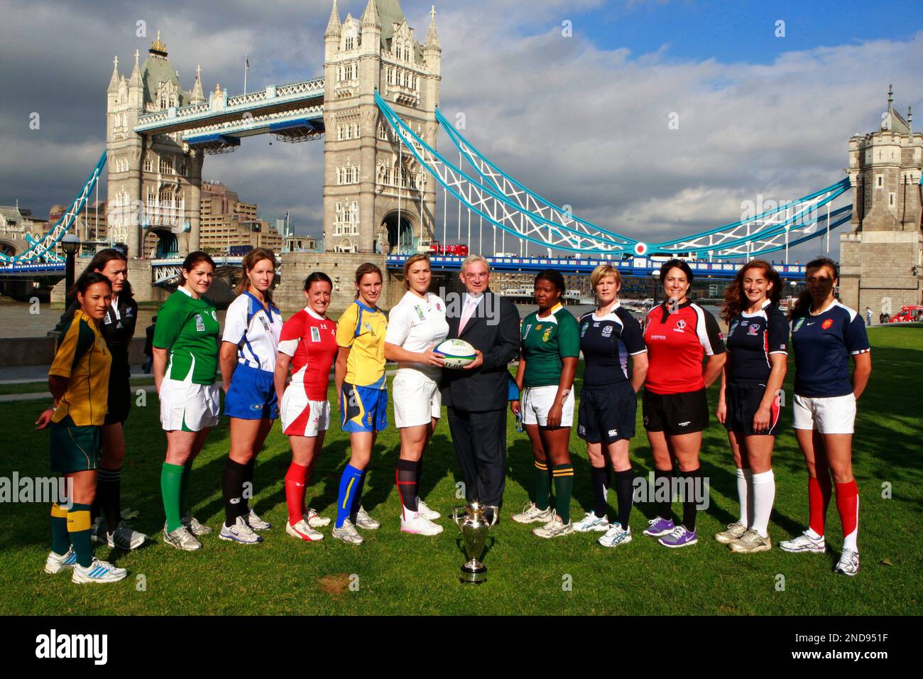 Captains of women's International Rugby teams from the twelve competing ...