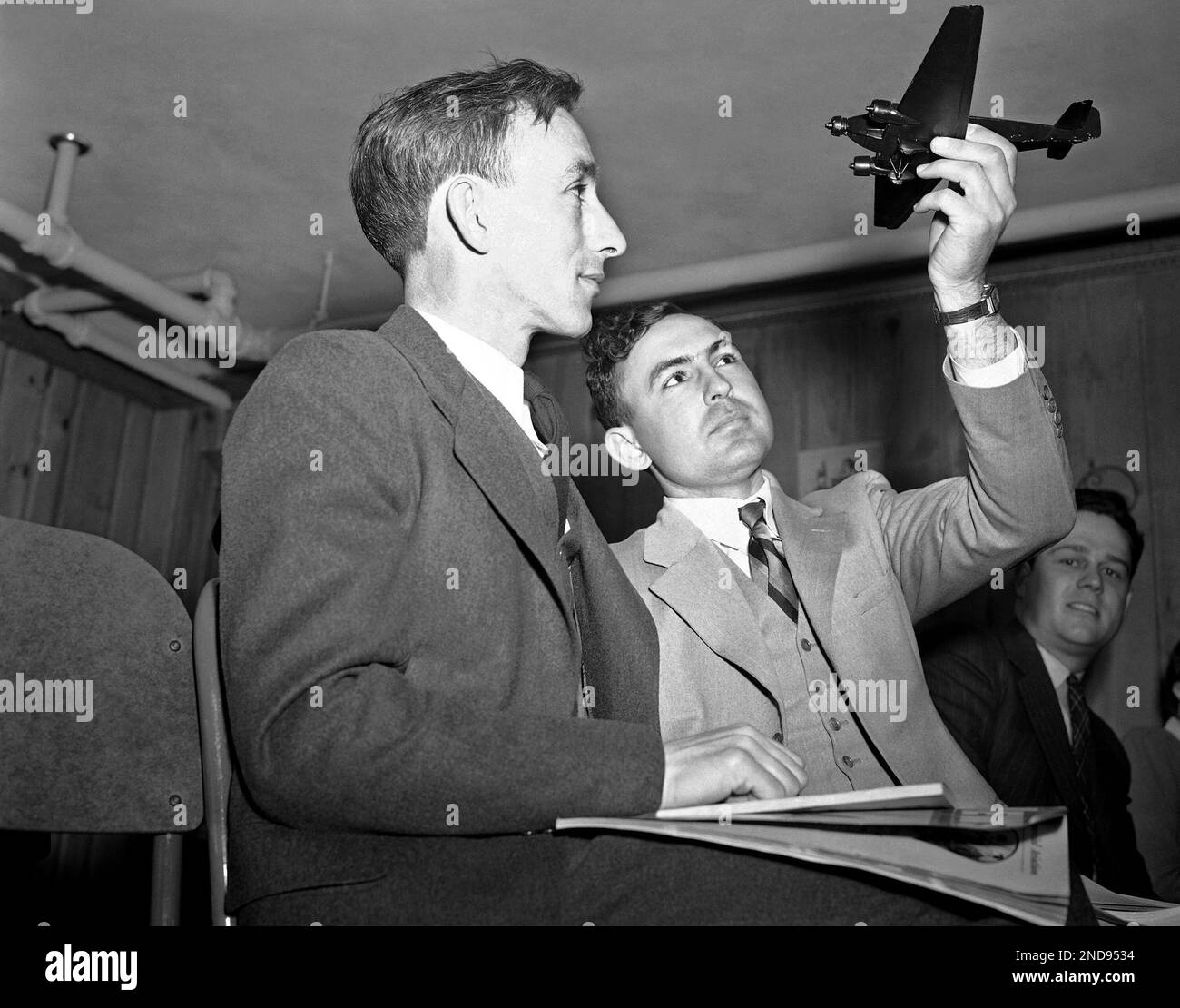 Plane spotter school, Mayor Nathan Johnson and Mayor Dalton Worthington ...