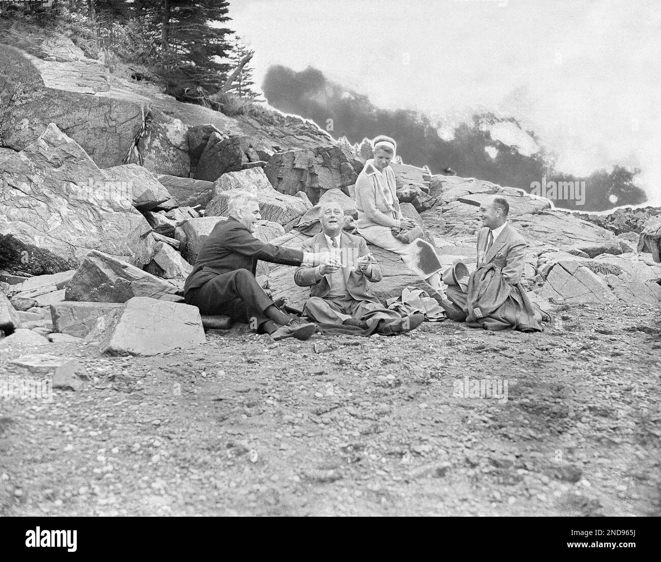 President Franklin D. Roosevelt and first lady Eleanor Roosevelt at a ...