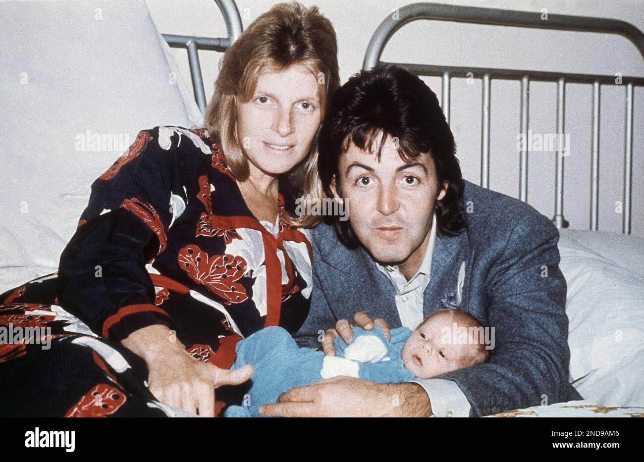 Paul McCartney shown with wife Linda and their 10-day-old son, James ...