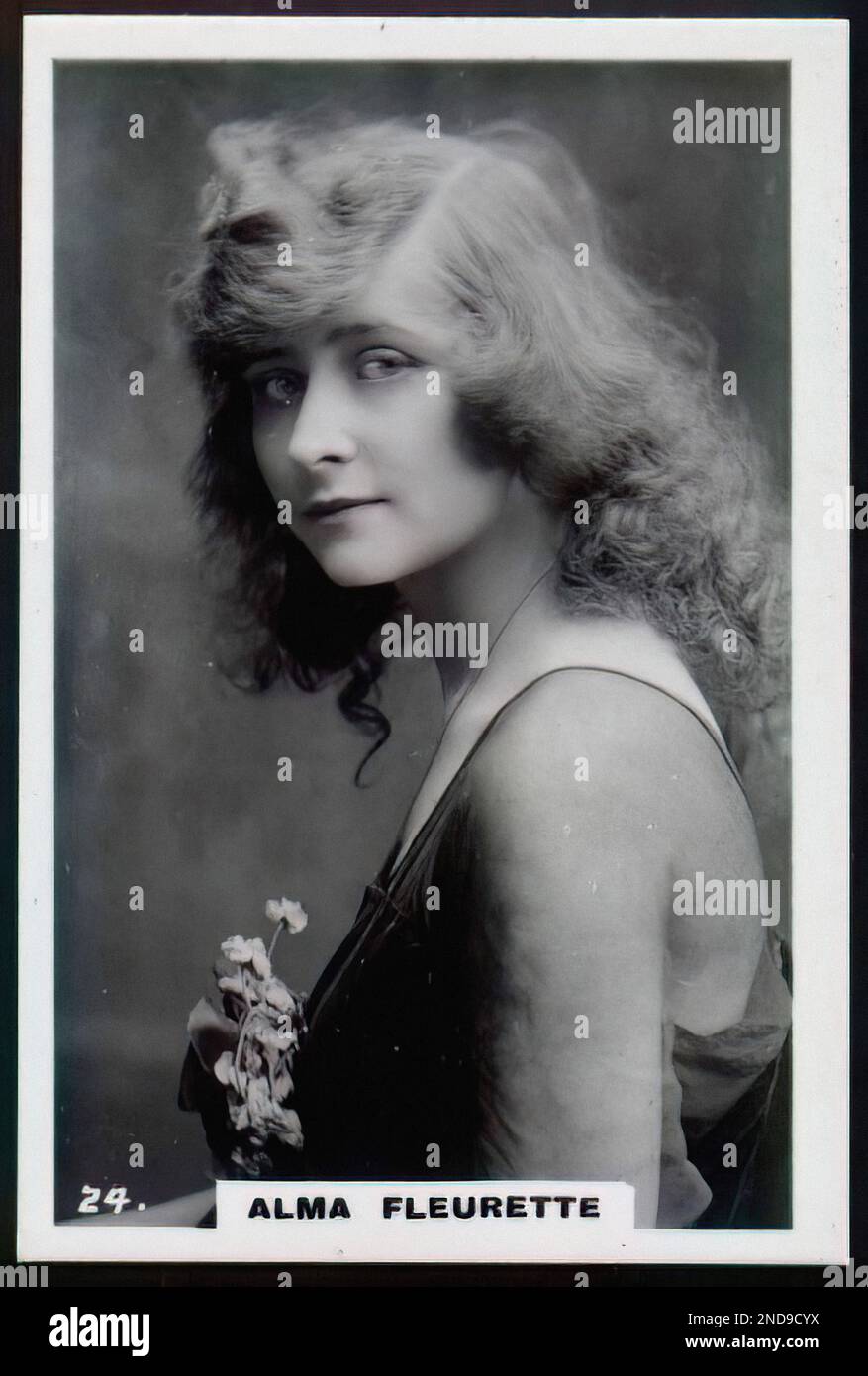 Portrait of Alma Fleurette - Vintage Cigarette Card Stock Photo - Alamy