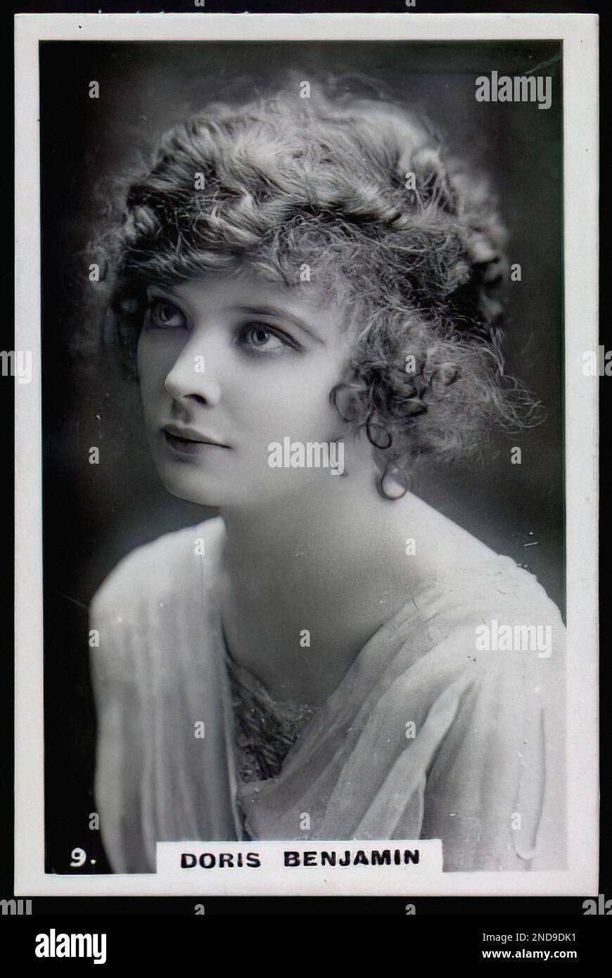 Portrait of Doris Benjamin - Vintage Cigarette Card Stock Photo - Alamy