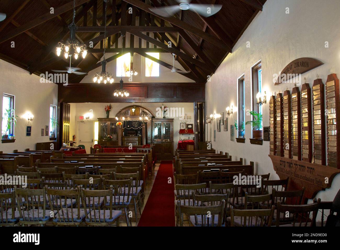 Synagogue interior canada hi-res stock photography and images - Alamy
