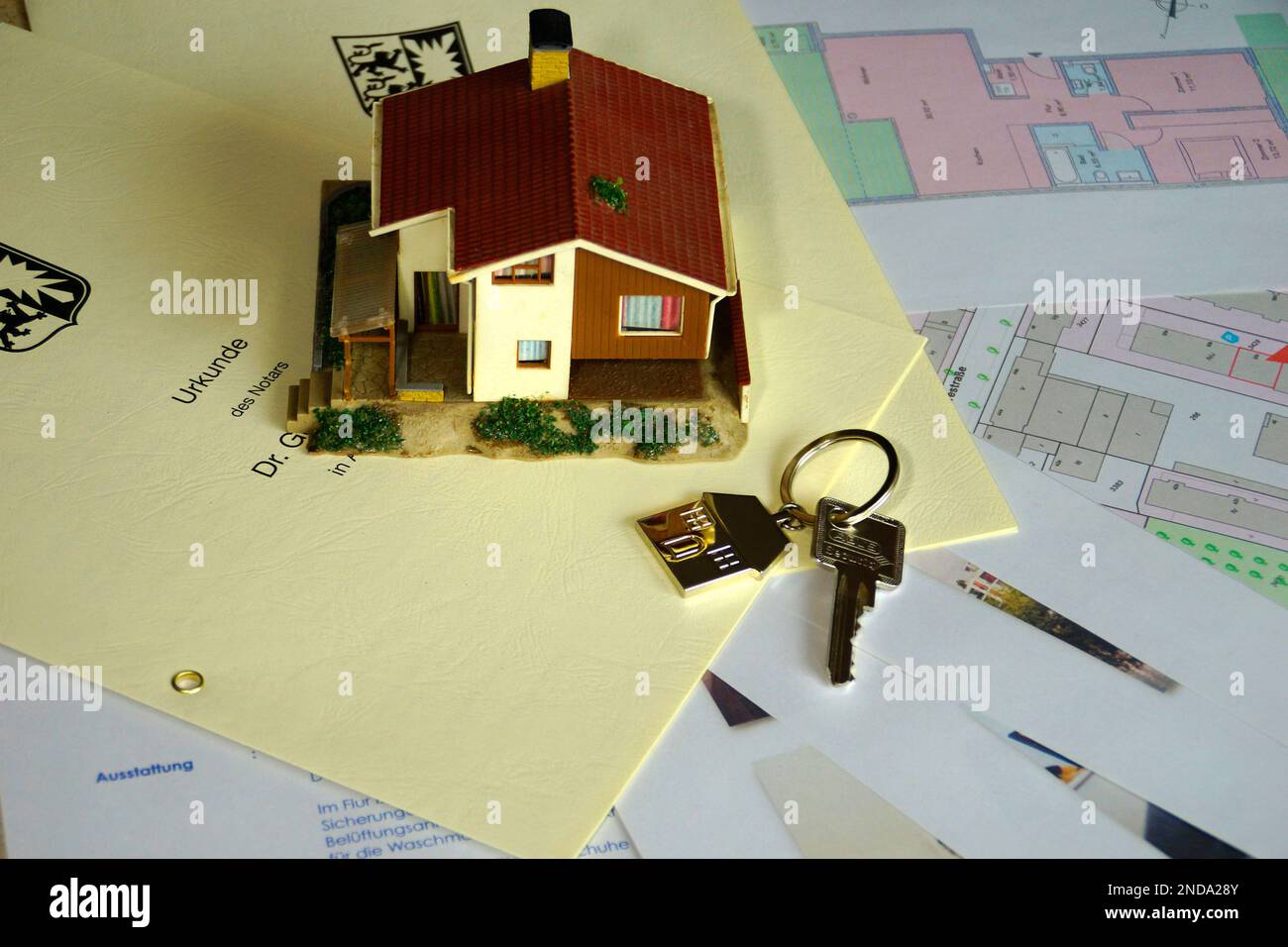 Handover Of Keys Stock Photo - Alamy