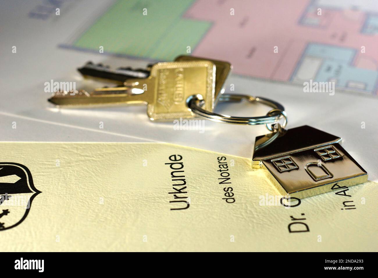 Handover Of Keys Stock Photo - Alamy