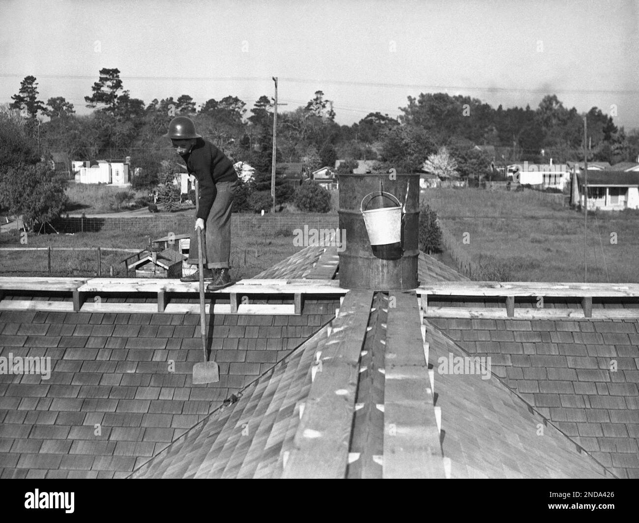 Catwalks on the roof of Frank Terramorse’s house at Menlo Park, Calif ...