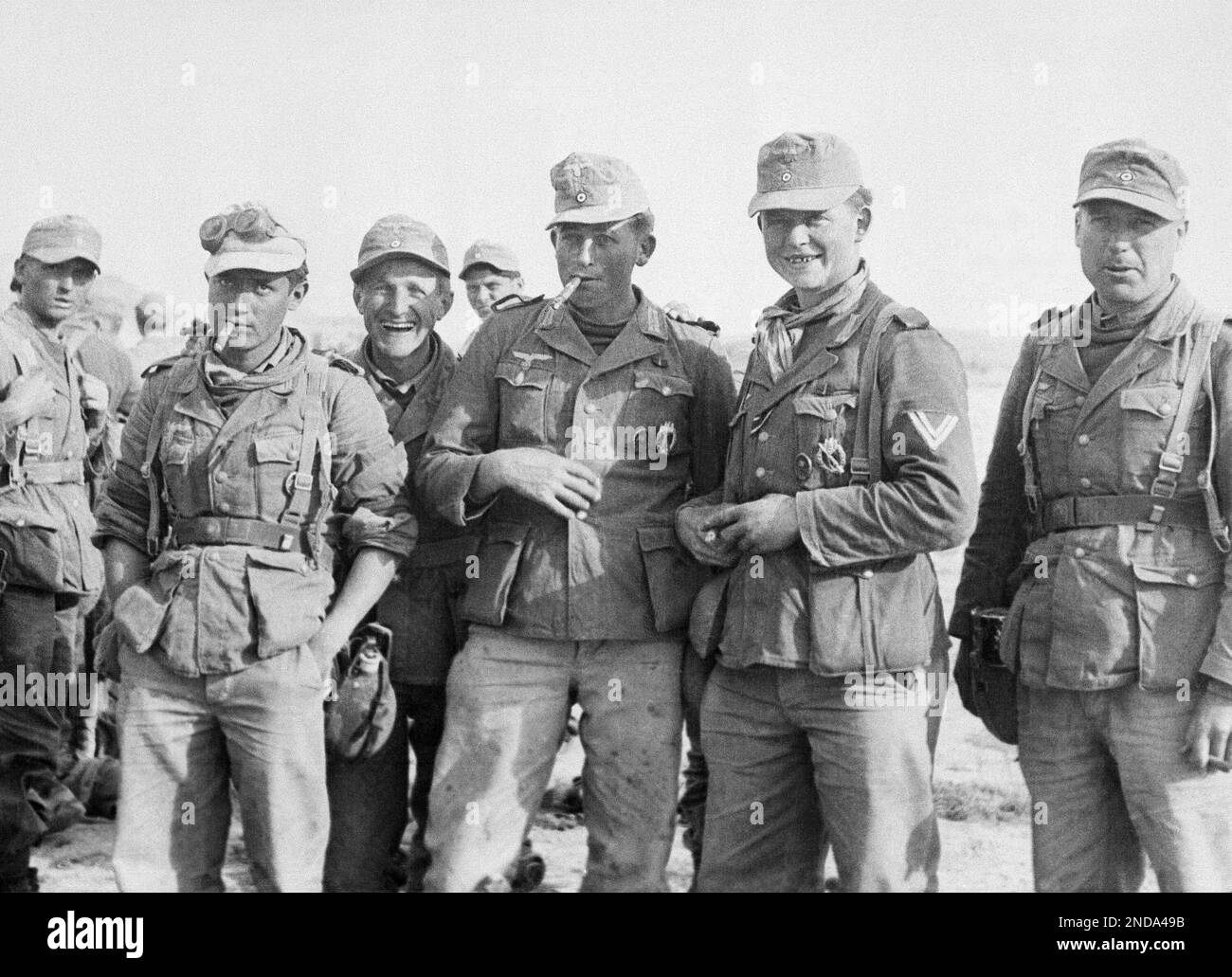 These German soldiers of the Fifteenth Panzer Divisional Grenadiers ...