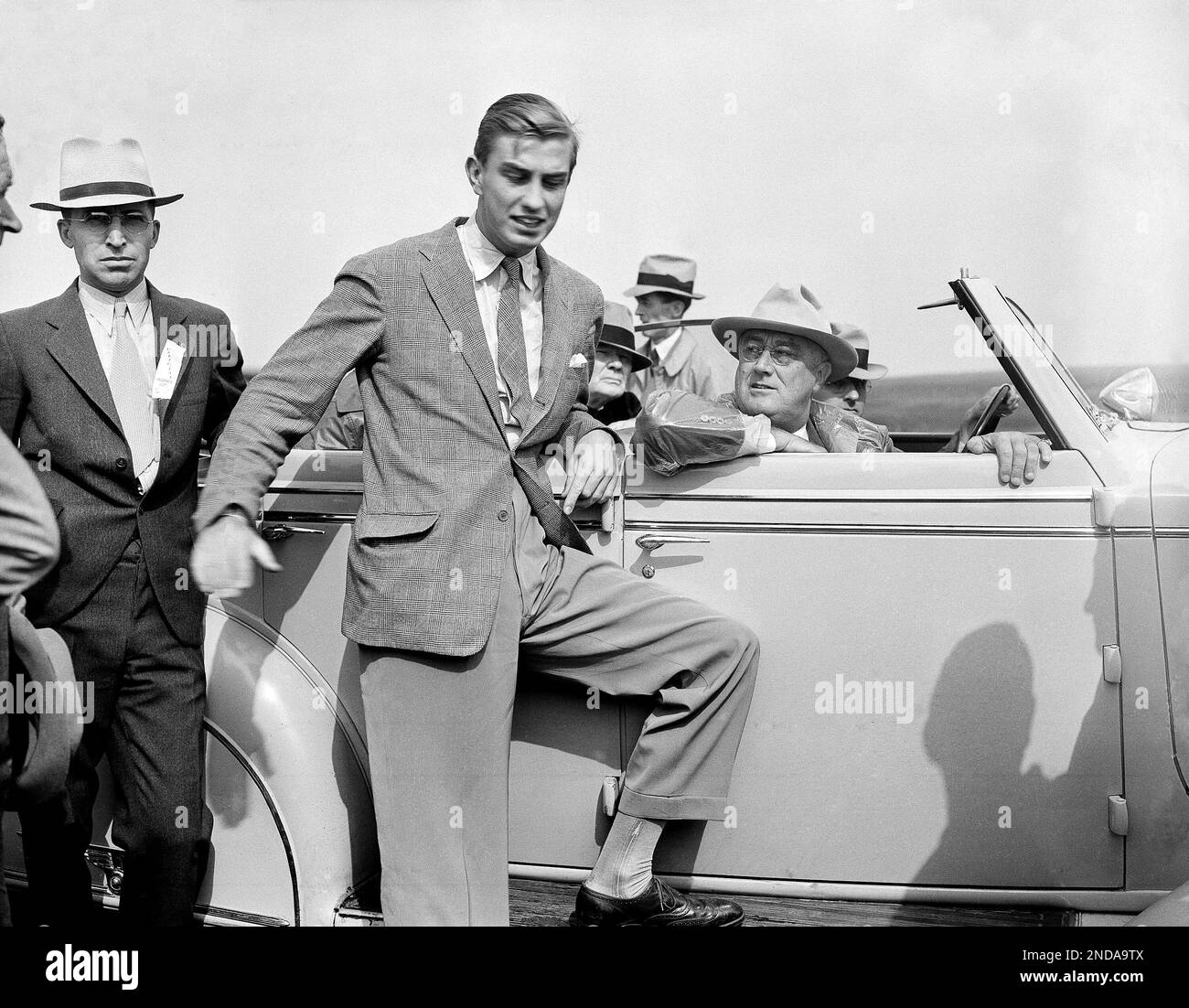 President Franklin Roosevelt and his son, Franklin Roosevelt Jr., in ...