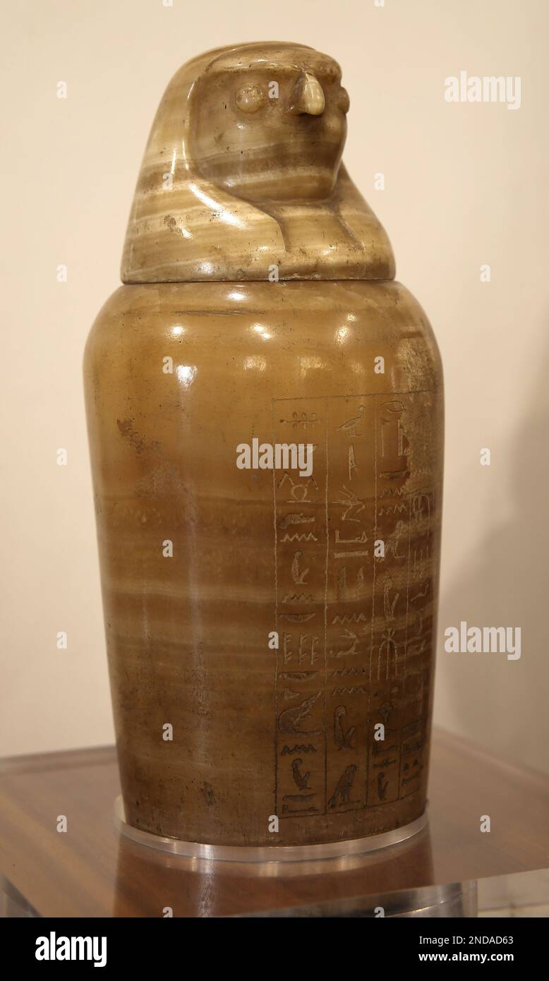 Canopic jars hi-res stock photography and images - Alamy