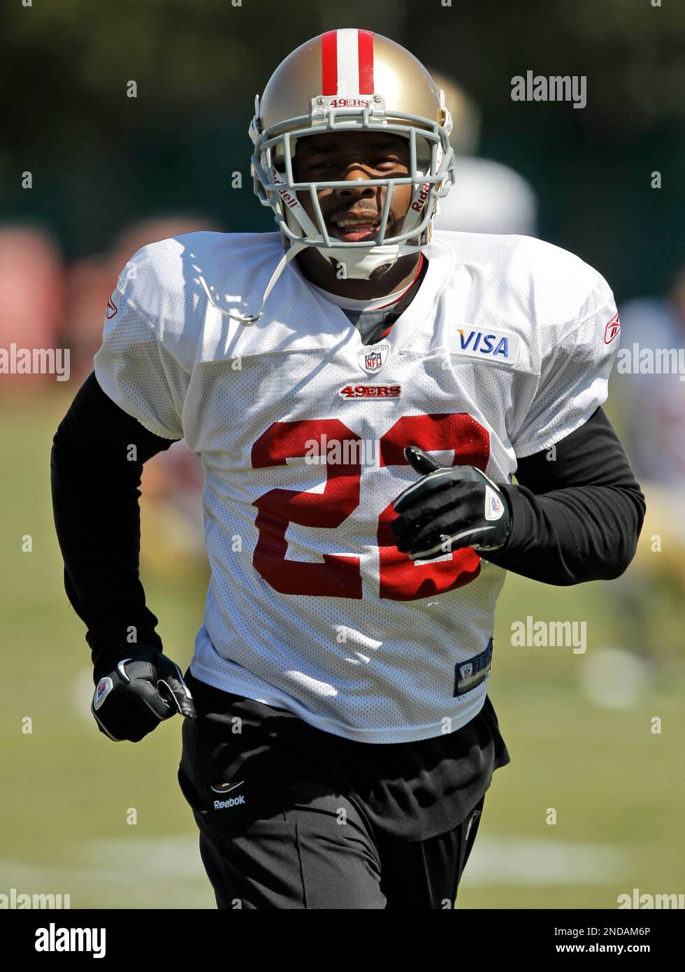 San Francisco 49ers cornerback Nate Clements runs during NFL football ...