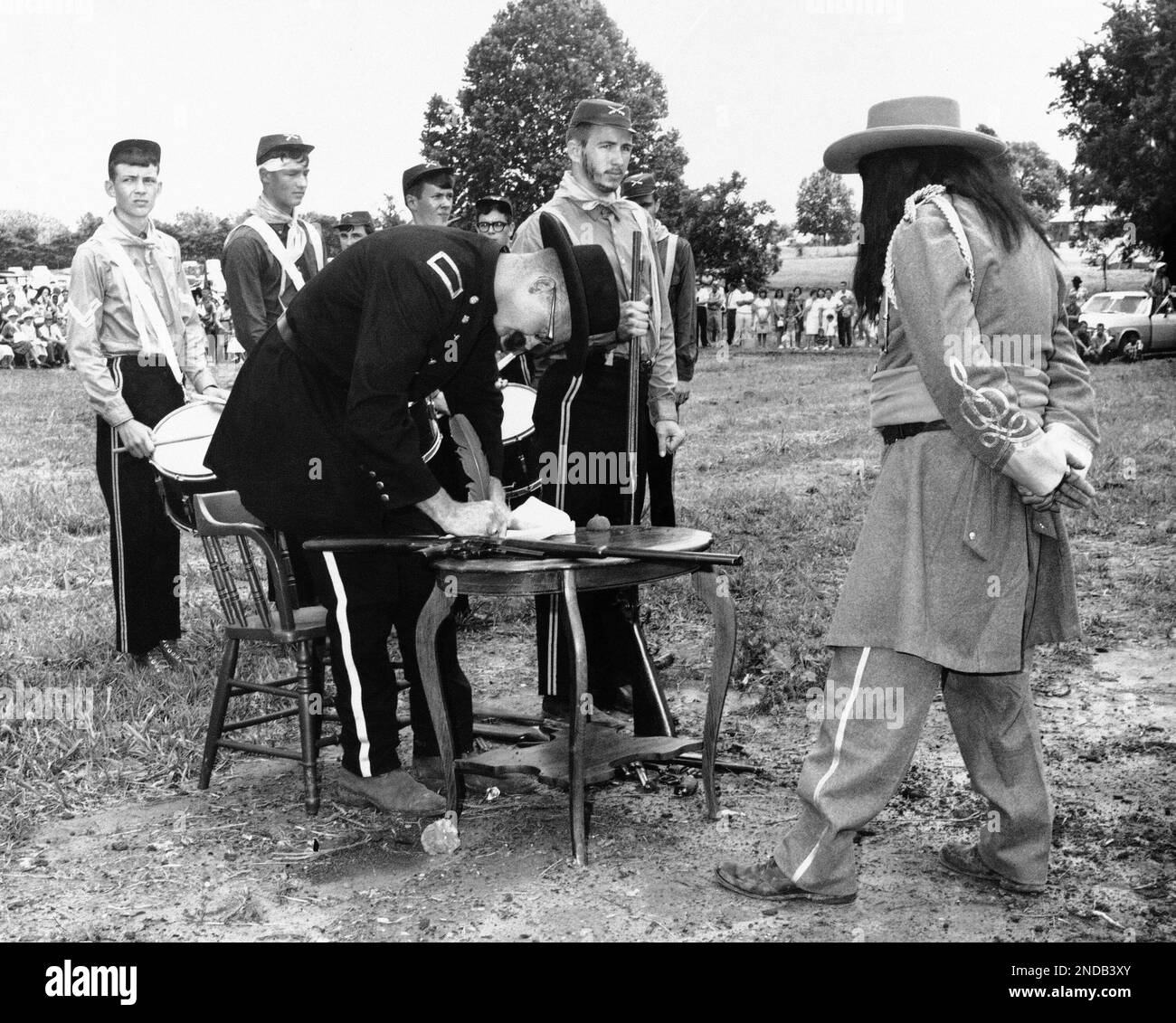 Brig. Gen. Stand Watie, CSA, surrenders to the Federals again at Fort ...