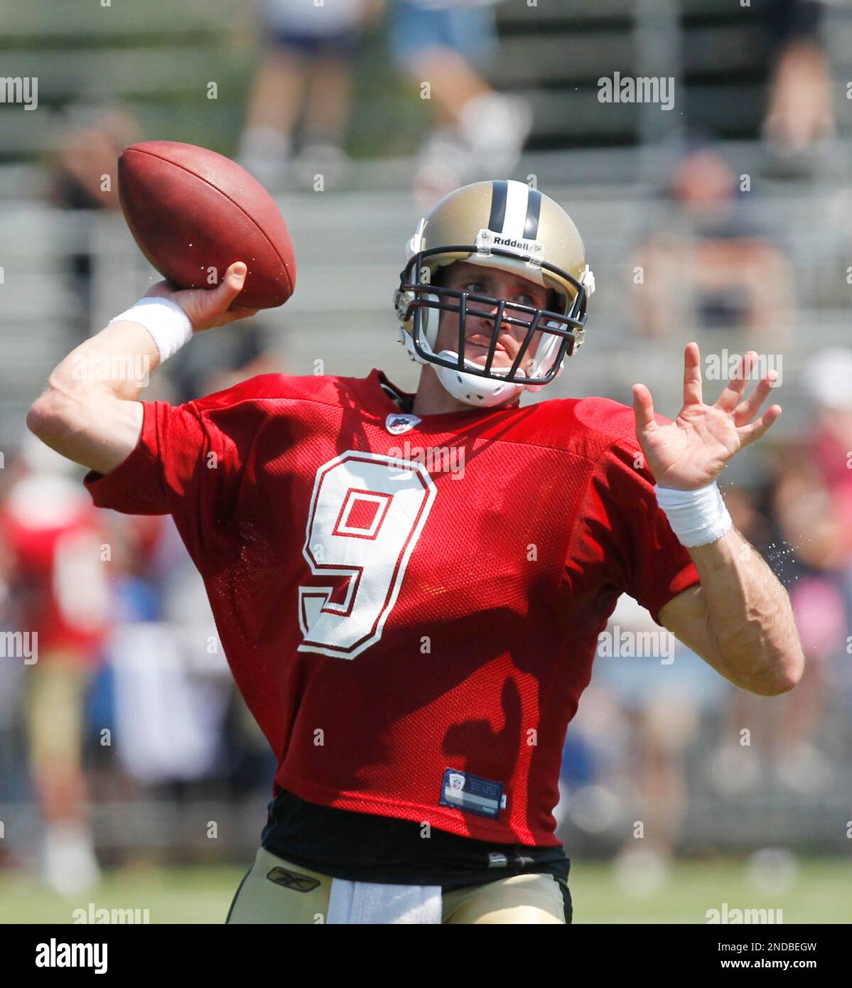New Orleans Saints quarterback Drew Brees (9) runs a play during ...