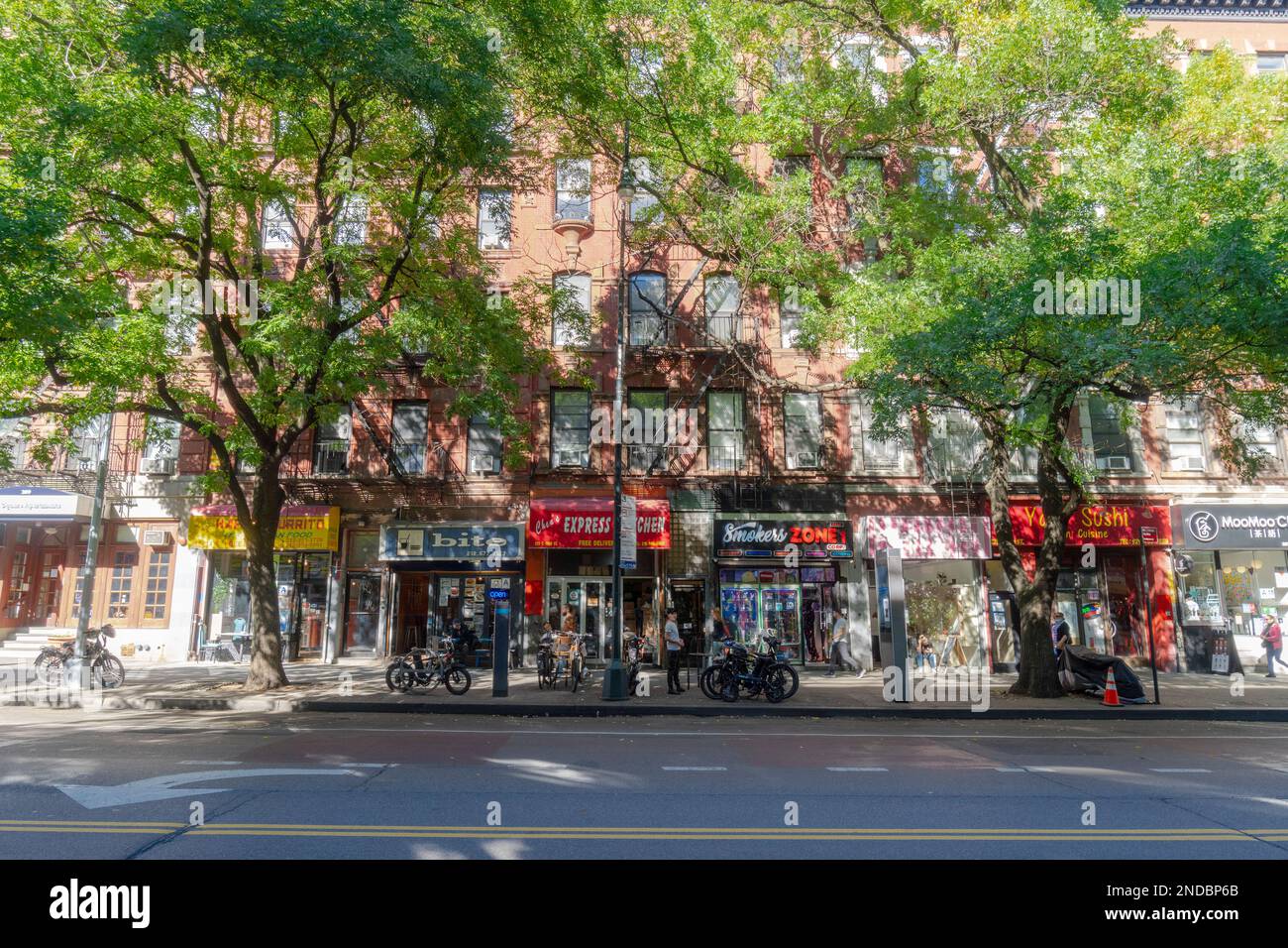 Building along mall street hi-res stock photography and images - Alamy