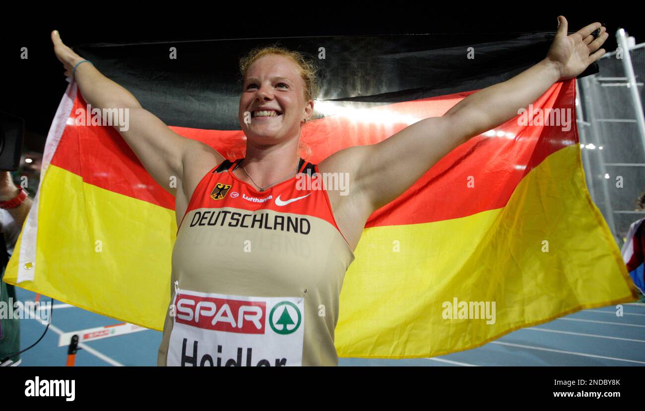 Germany's Betty Heidler celebrates after winning the Women's Hammer ...
