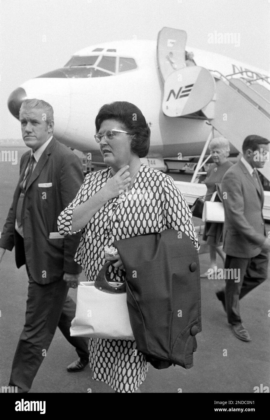 Mrs. Barbara Marciano, wife of former heavyweight champion Rocky ...