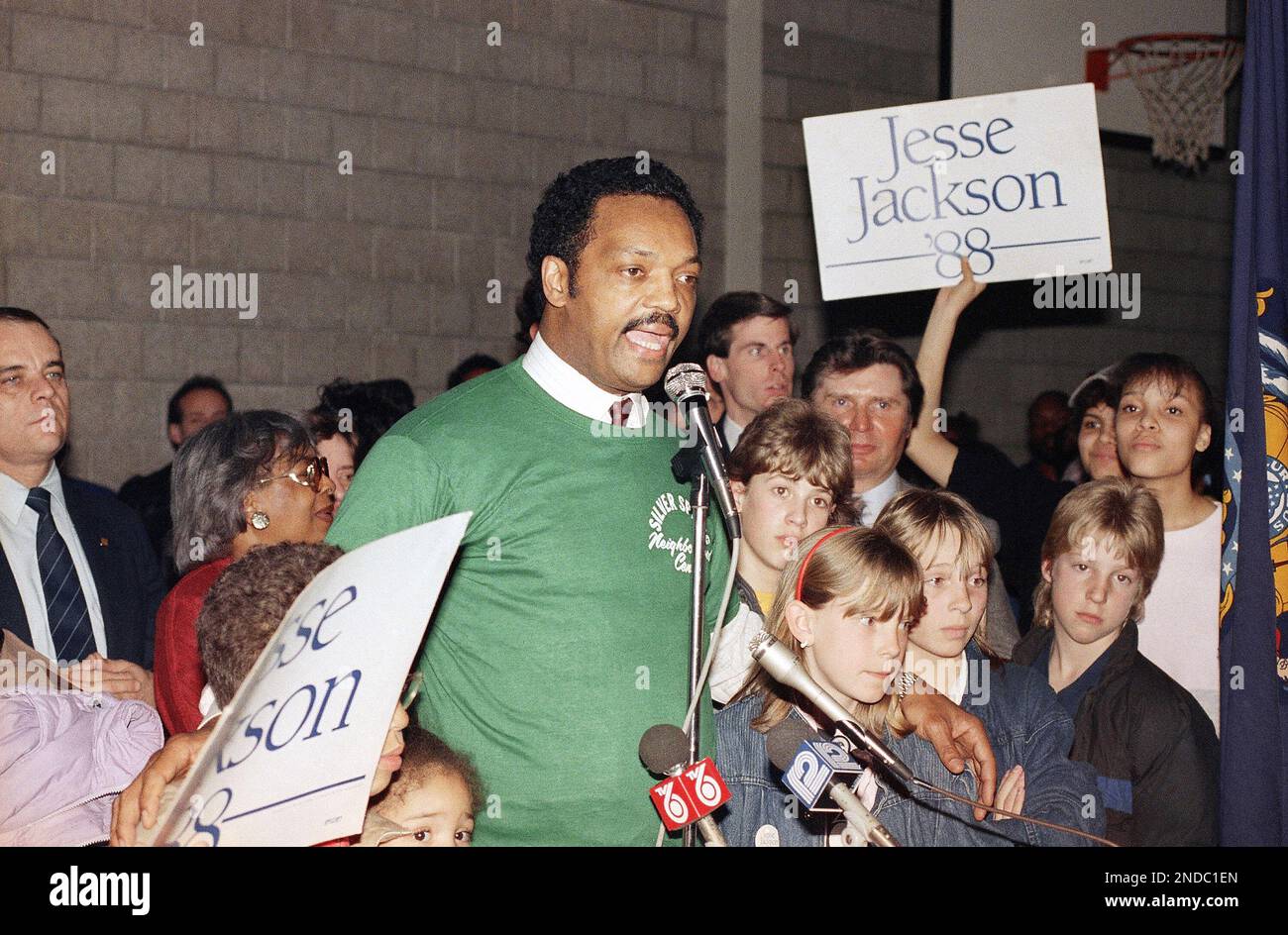 Presidential candidate Jesse Jackson delivers a campaign address at a ...