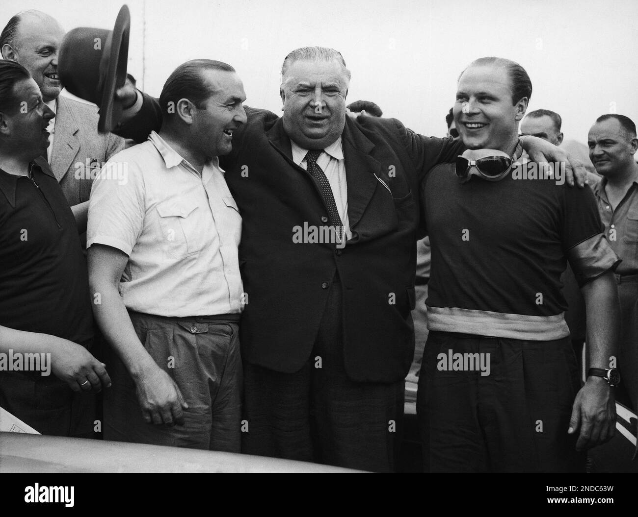 Alfred Neubauer, center, coach of the Mercedes racing team ...