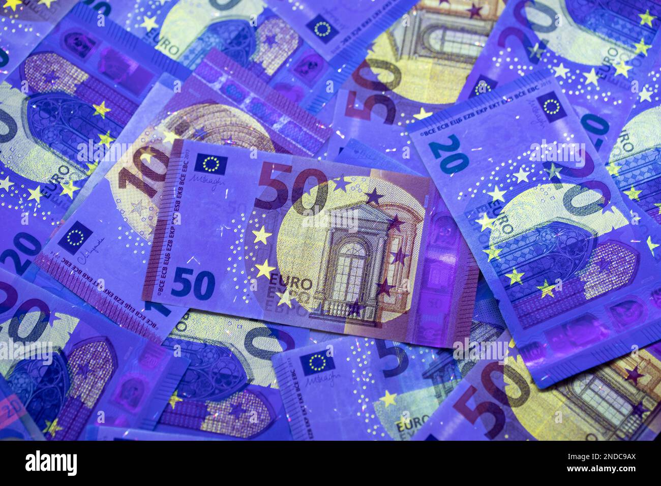 Uv light protection hi-res stock photography and images - Alamy