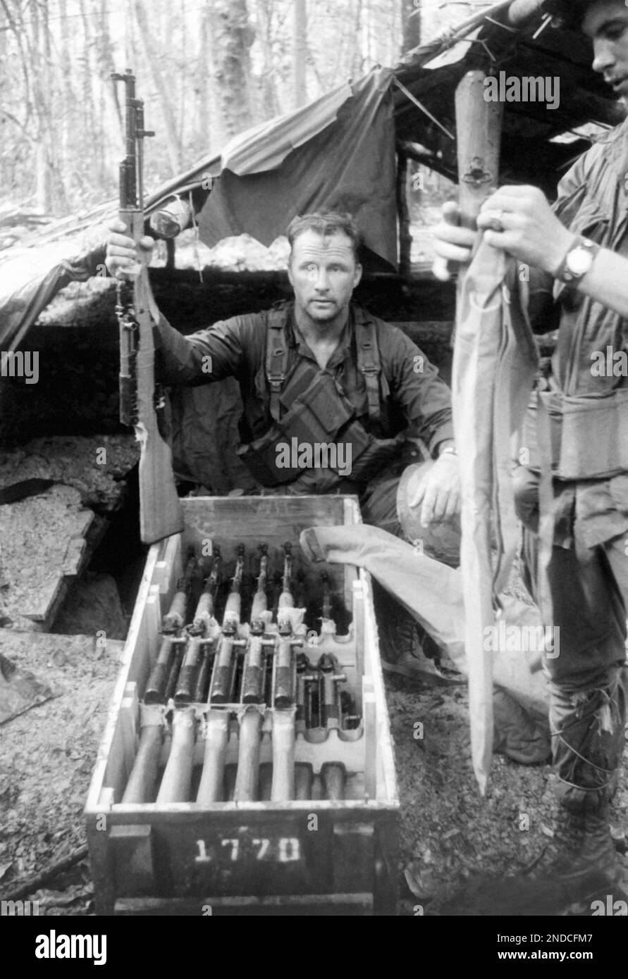 Two troopers from the 3rd Brigade, 1st Cavalry Division (Airmobile ...
