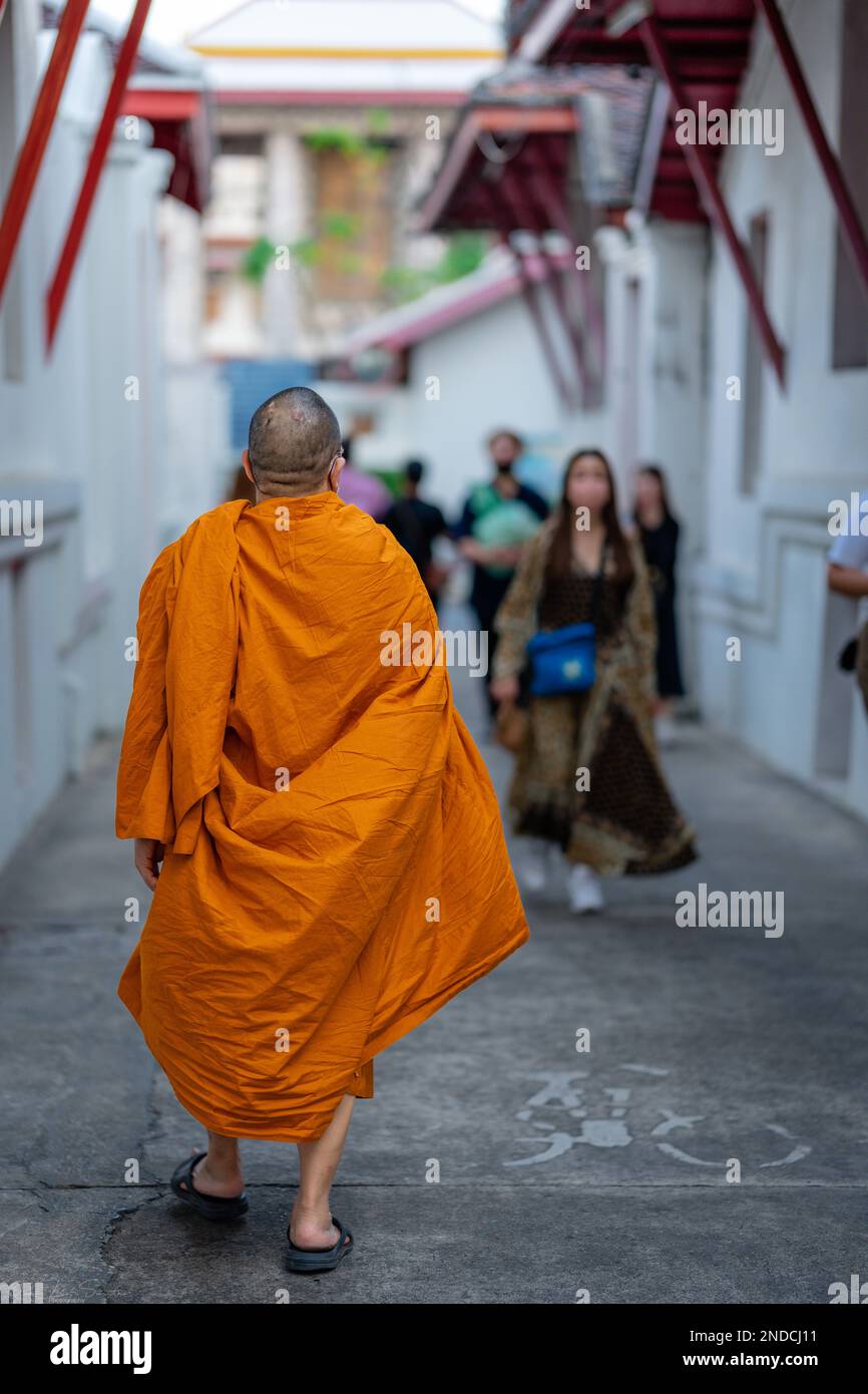 Back monk hi-res stock photography and images - Alamy