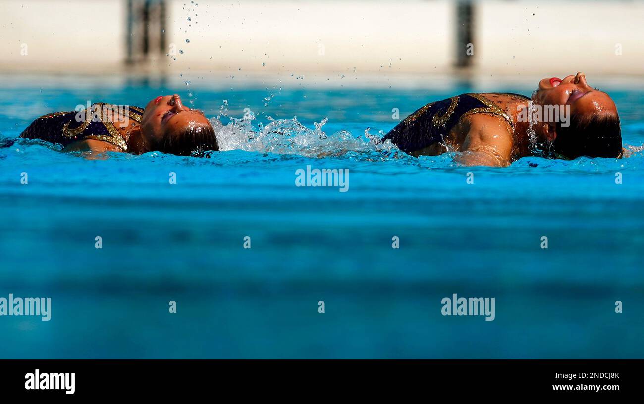 Venezuela’s Anna Soto and Mary Soto perform in the women's synchronized ...