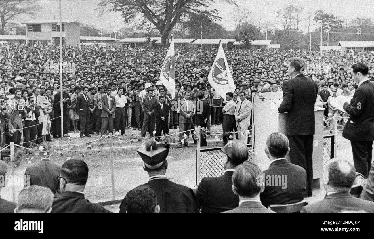 President Kennedy speaks before huge crowd that gathered at the El ...