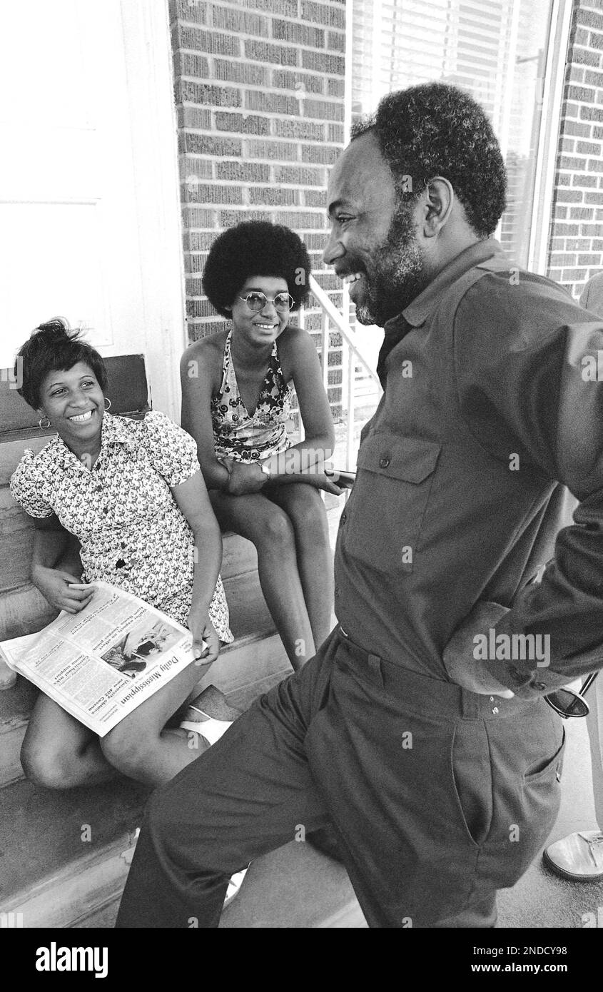 James Meredith meeting Ole Miss students on the Ole Miss campus in ...