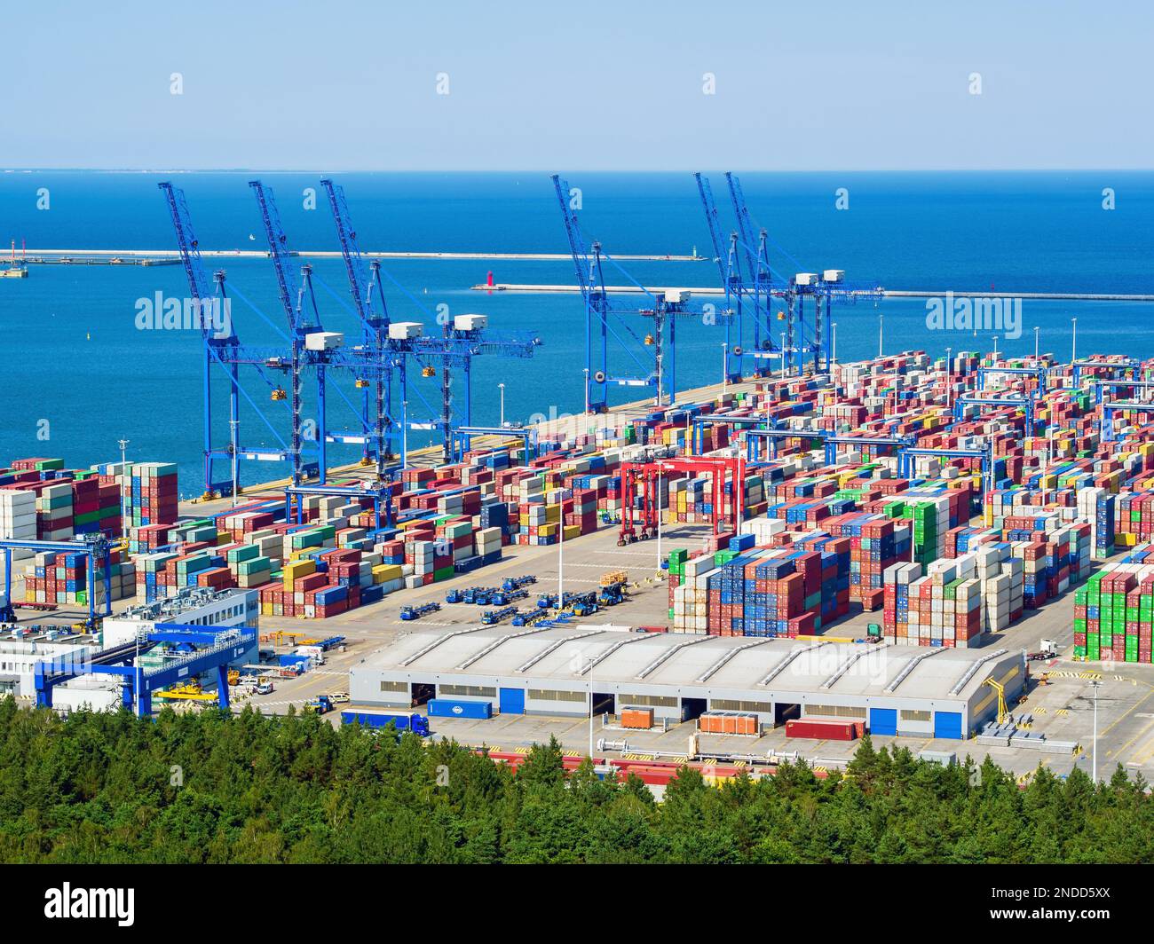 Deepwater container terminal hi-res stock photography and images - Alamy