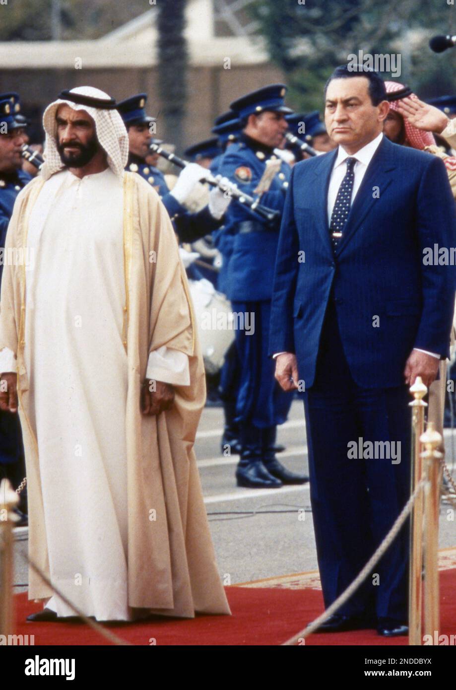 Egypt's President Hosni Mubarak, left, welcomes the President of the ...