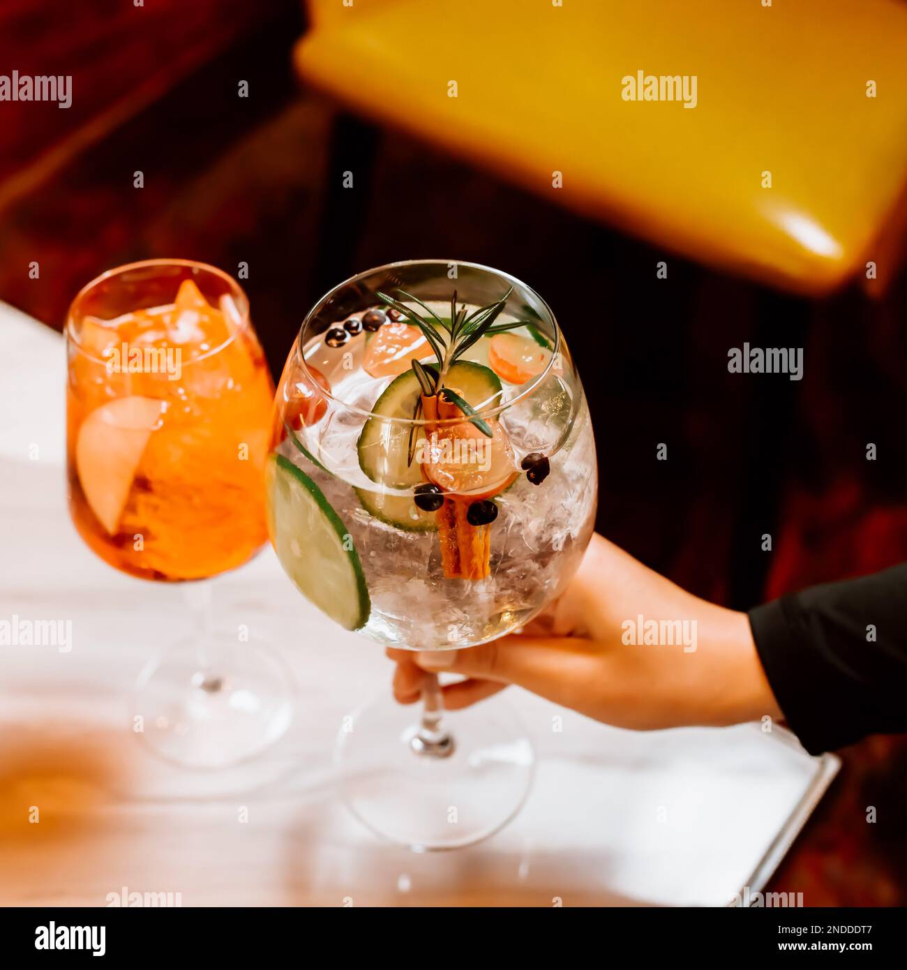 Restaurant social media hi-res stock photography and images - Alamy