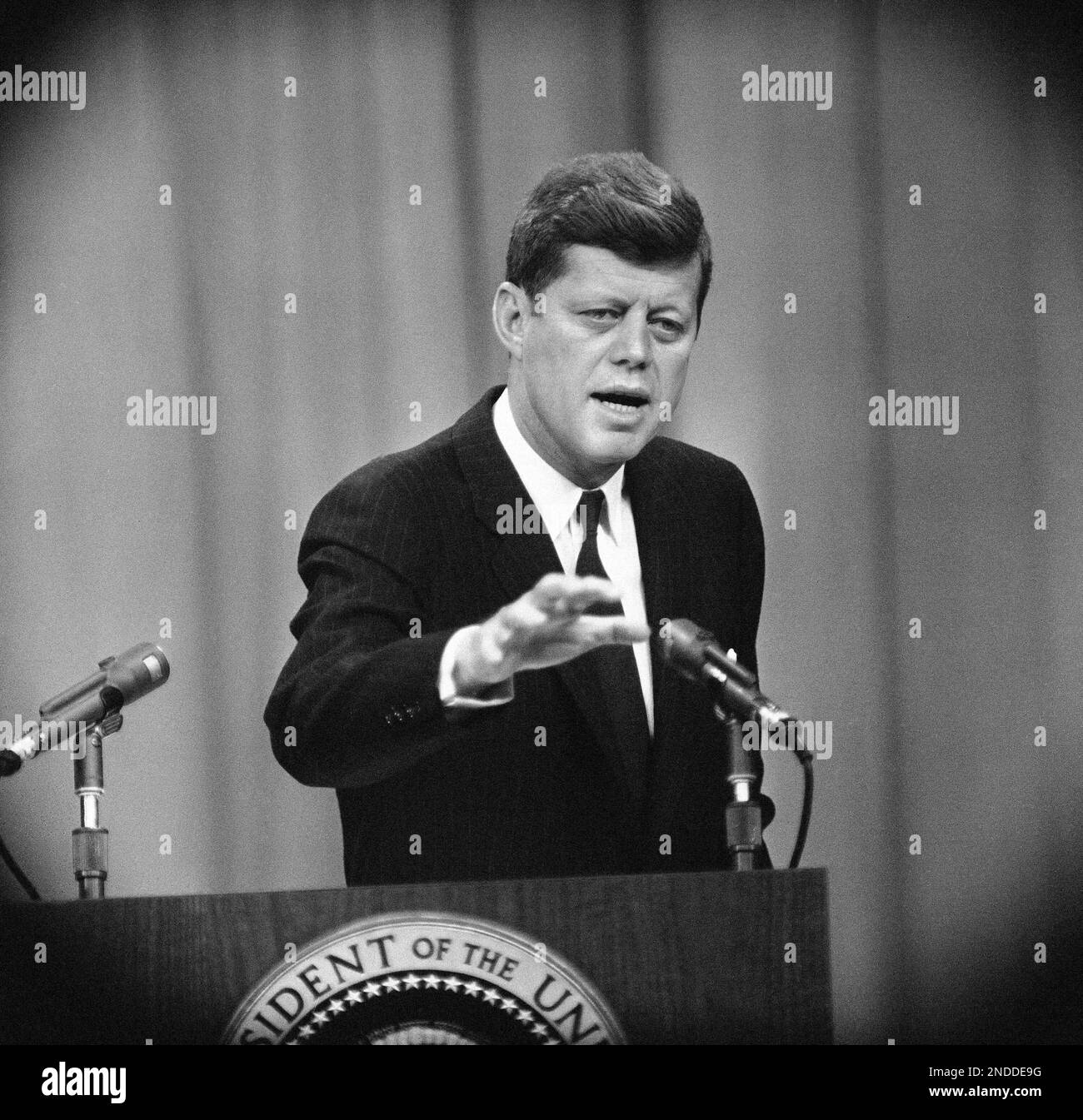 Microphone gesturing leadership standing authority communication hi-res ...