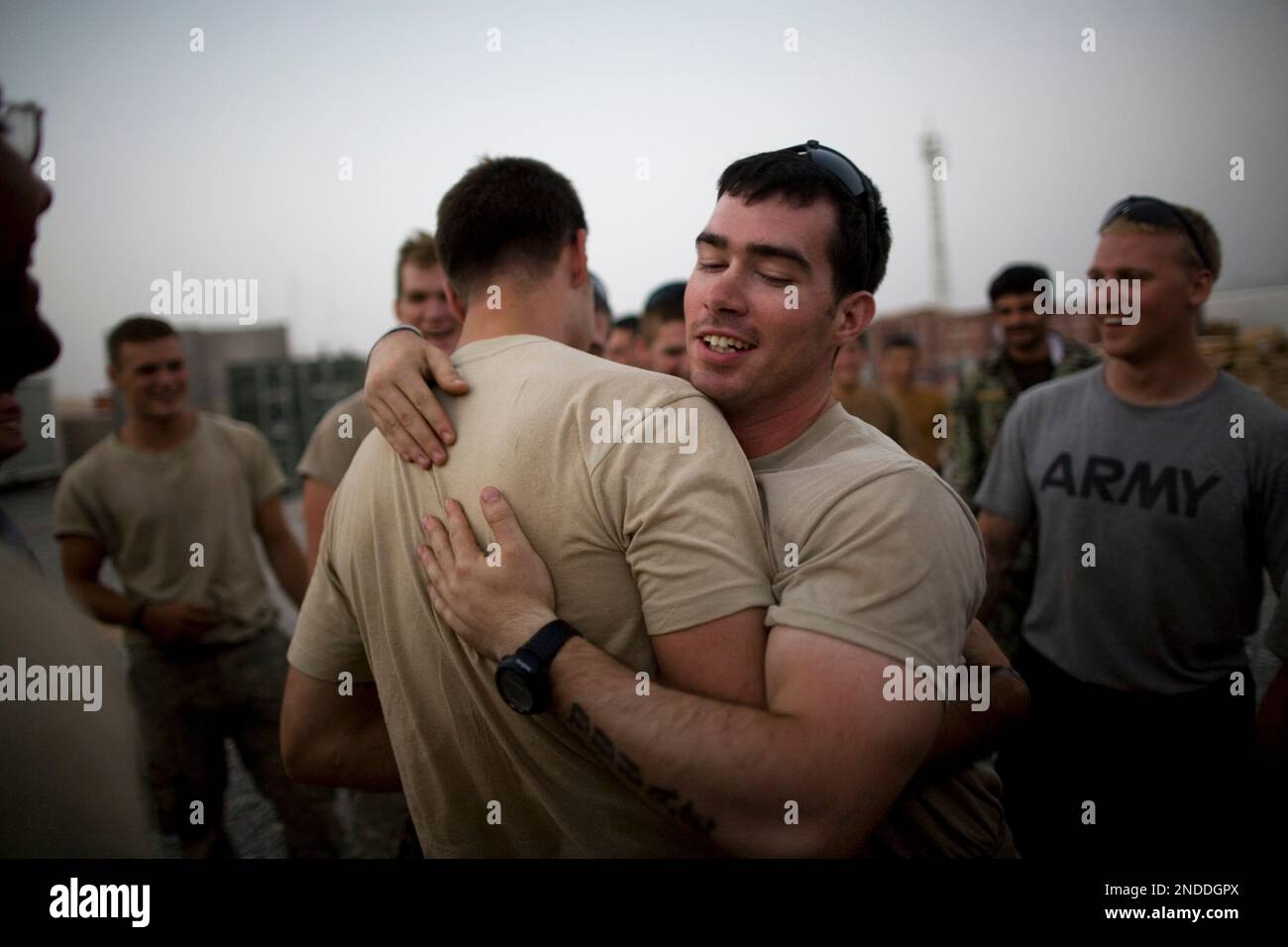 A US Army soldier from the 2nd Platoon Charlie Company, 2-508th ...