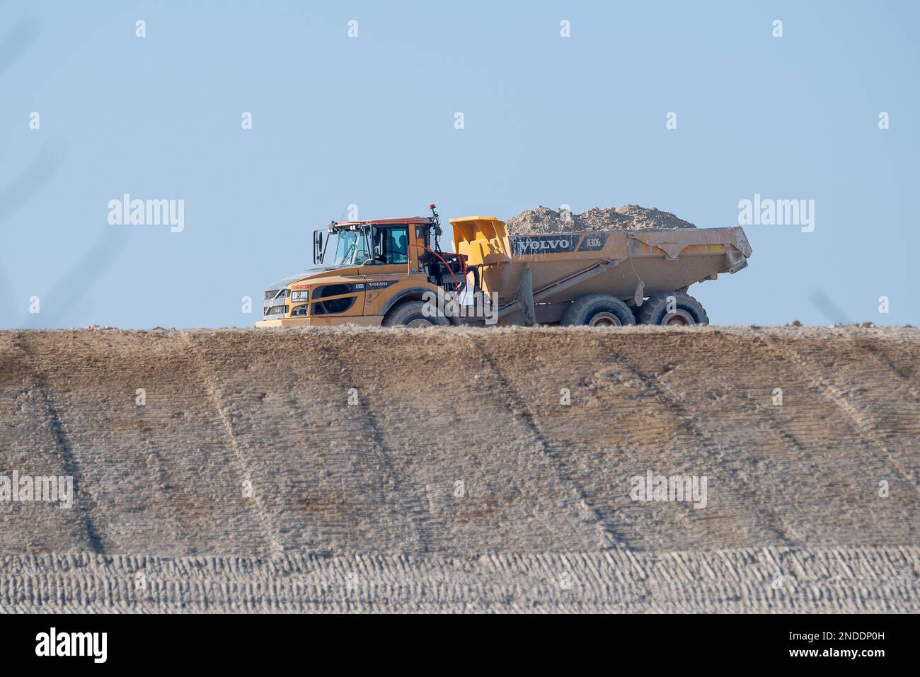 Train discharging waste hi-res stock photography and images - Alamy