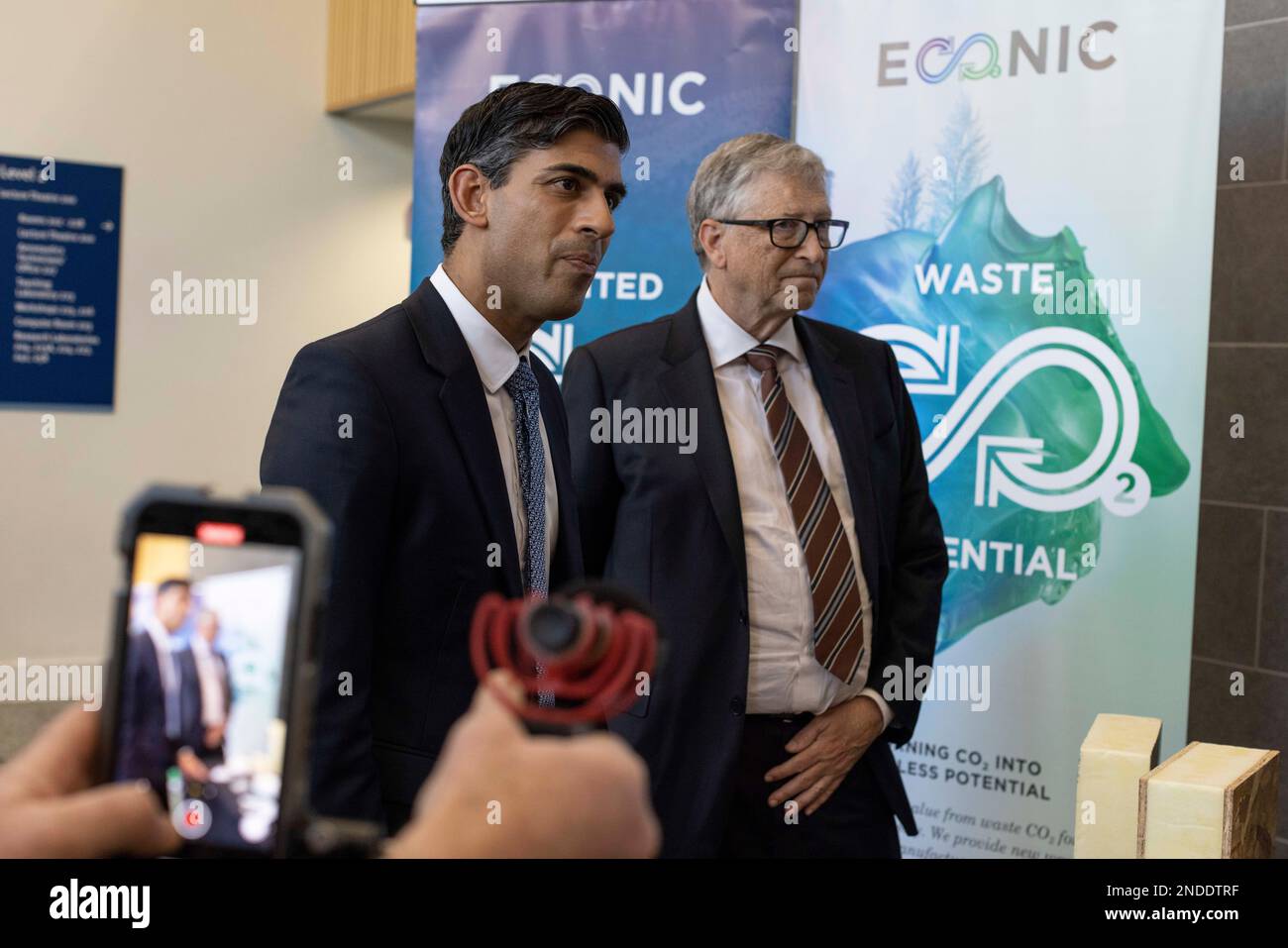 Prime Minister Rishi Sunak at Imperial College London with Bill Gates ...