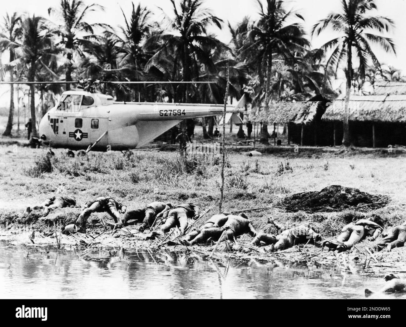 Death dead body the end army soldier Black and White Stock Photos ...