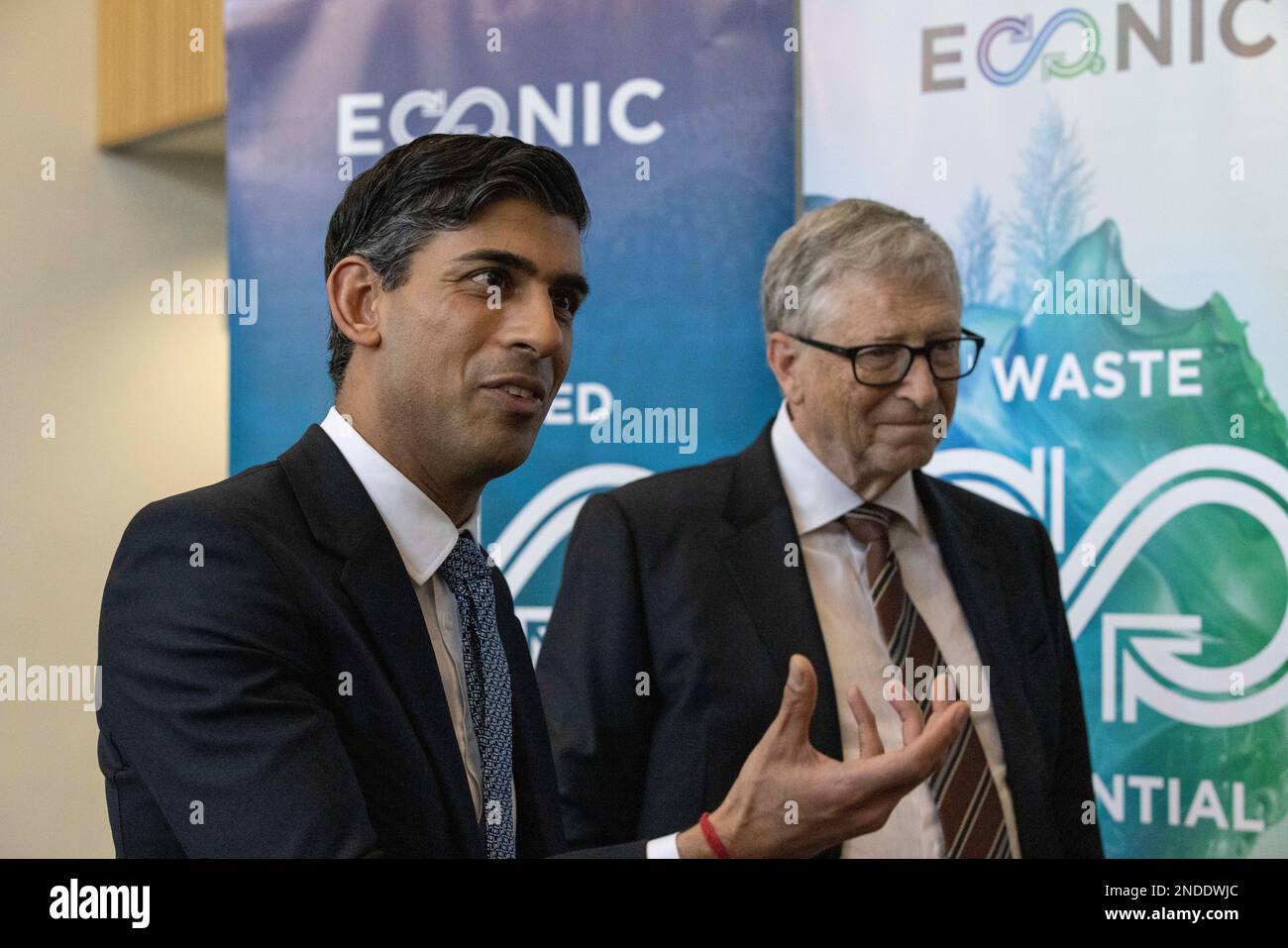 Prime Minister Rishi Sunak at Imperial College London with Bill Gates ...